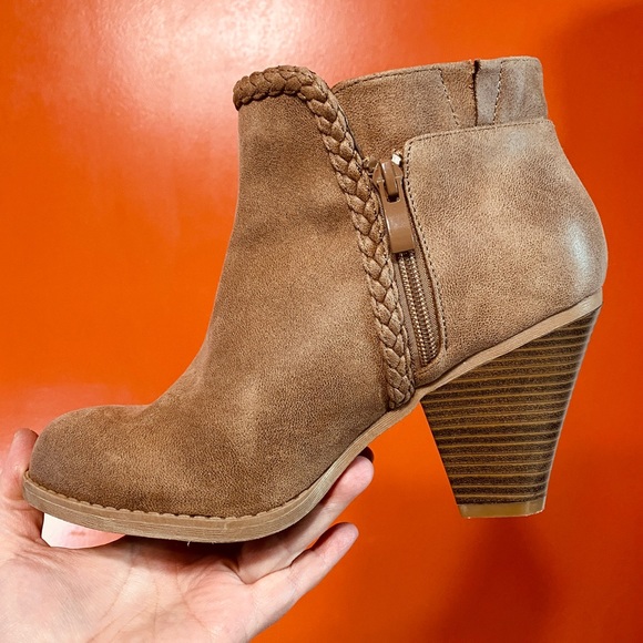 torrid | Shoes | 4 Torrid Faux Suede Double Zipper Block Heel Ankle ...